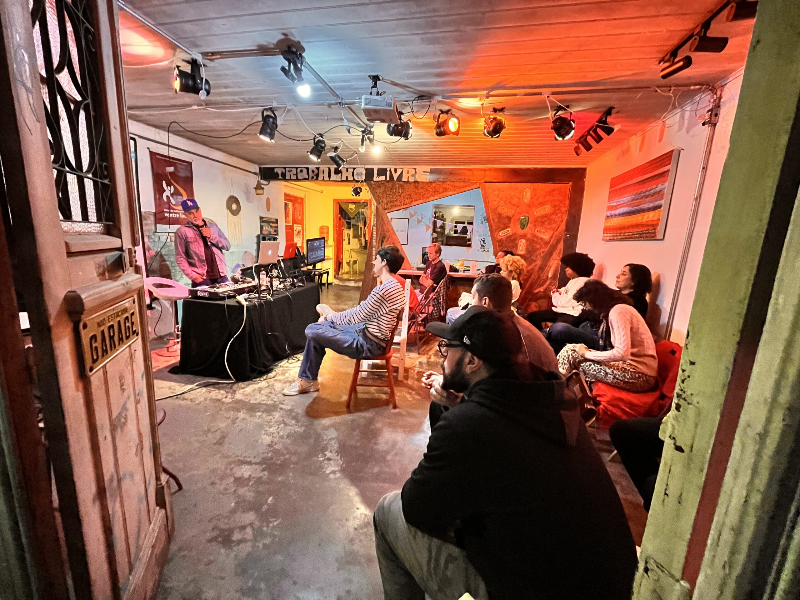 Dj Piá “in da house” com a Oficina de Hip hop – discotecagem e história ...